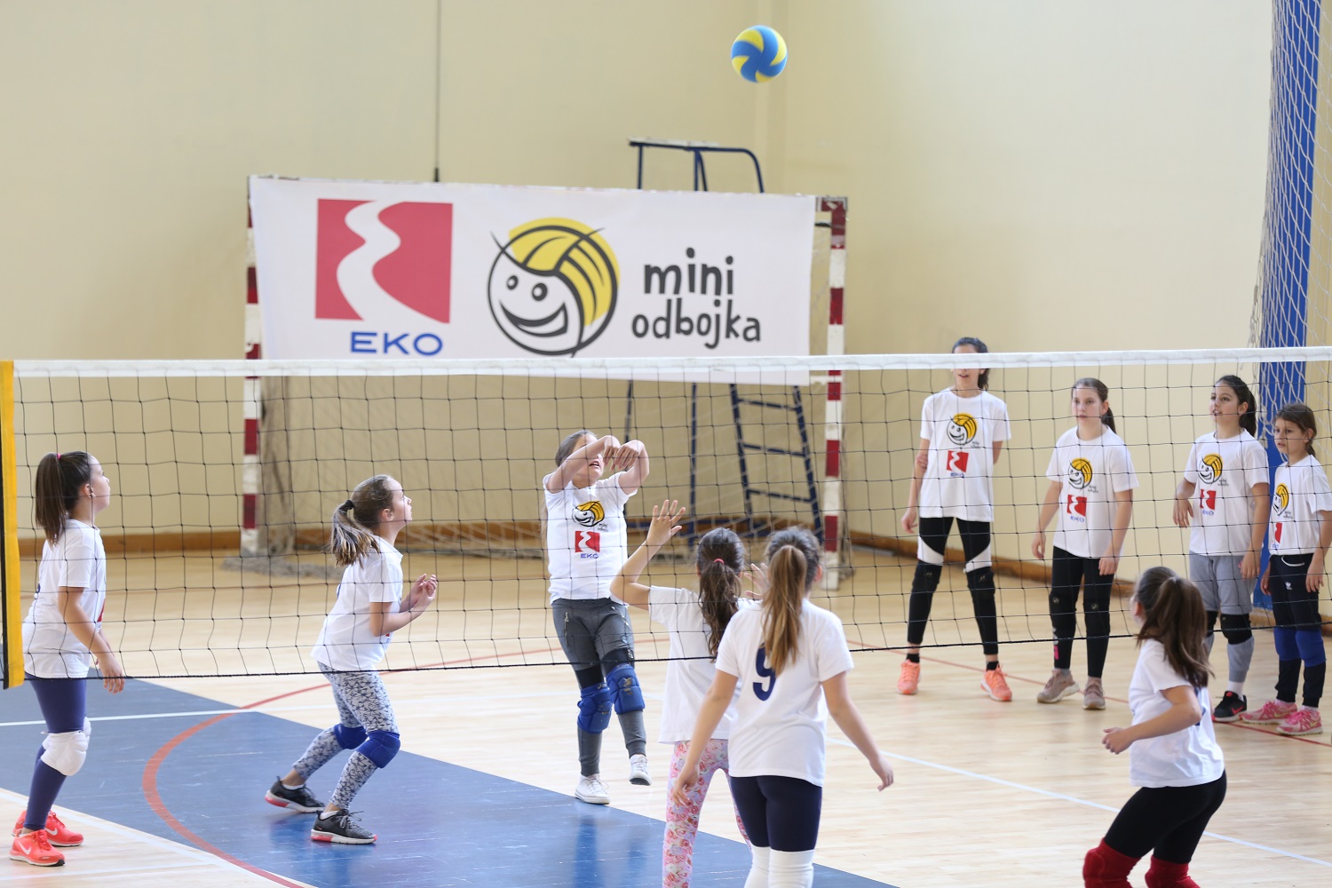 Record number of participants for "Eko Mini Volleyball" in Montenegro | CEV